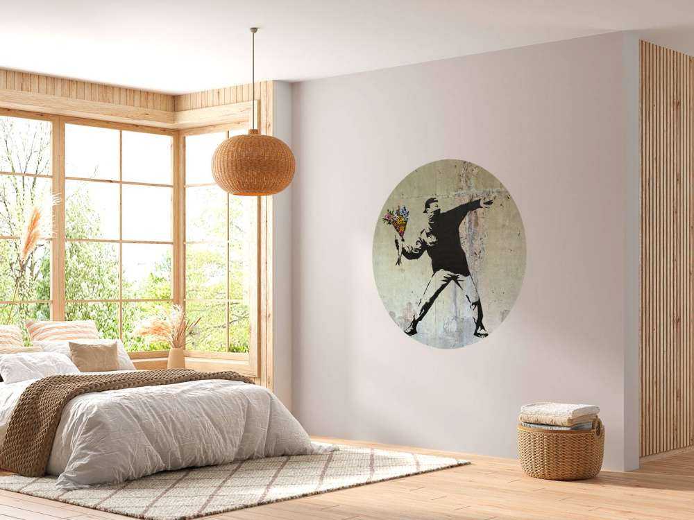 Fotobehang - Banksy - Flower thrower, raw concrete - Fotobehang