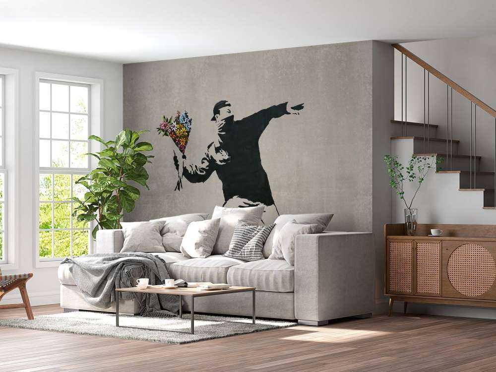 Fotobehang - Banksy - Flower thrower, soft concrete - Fotobehang