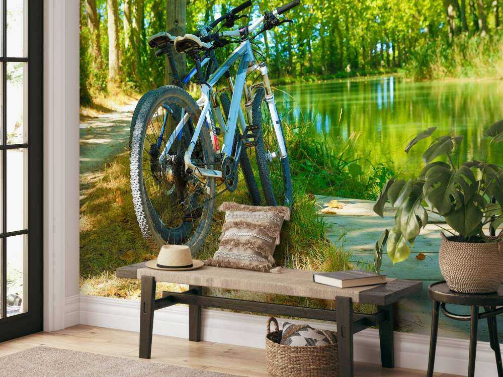 Fietsen bij rivier - Fotobehang